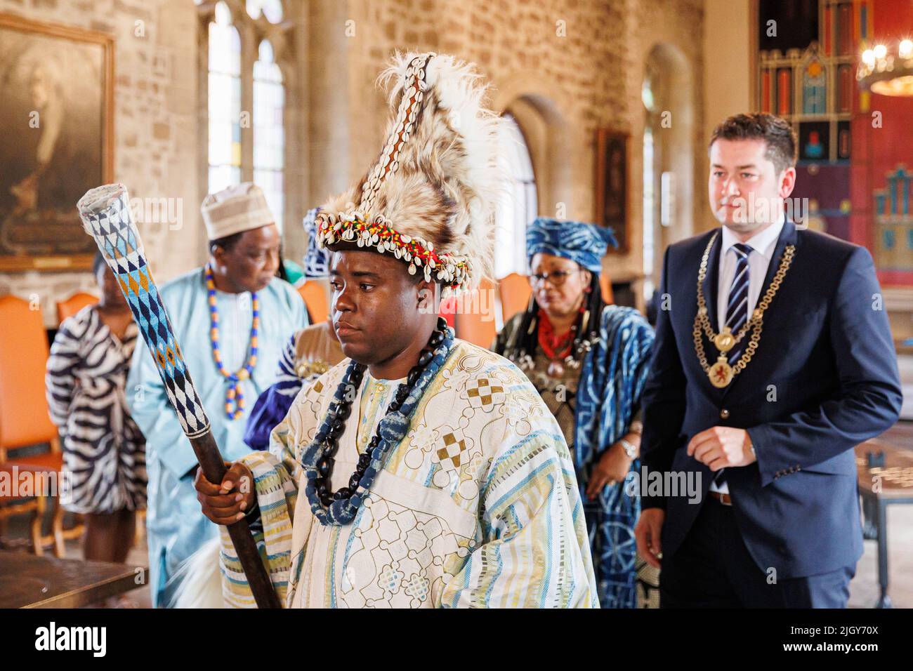 Brunswick, Germany. 13th July, 2022. Asabaton Fontem Njifua (l), King ...