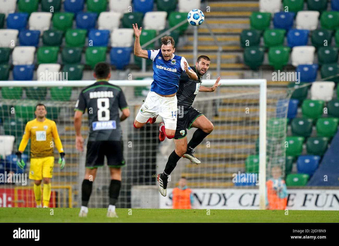 Robbie mcdaid linfield 2022 hi-res stock photography and images - Alamy