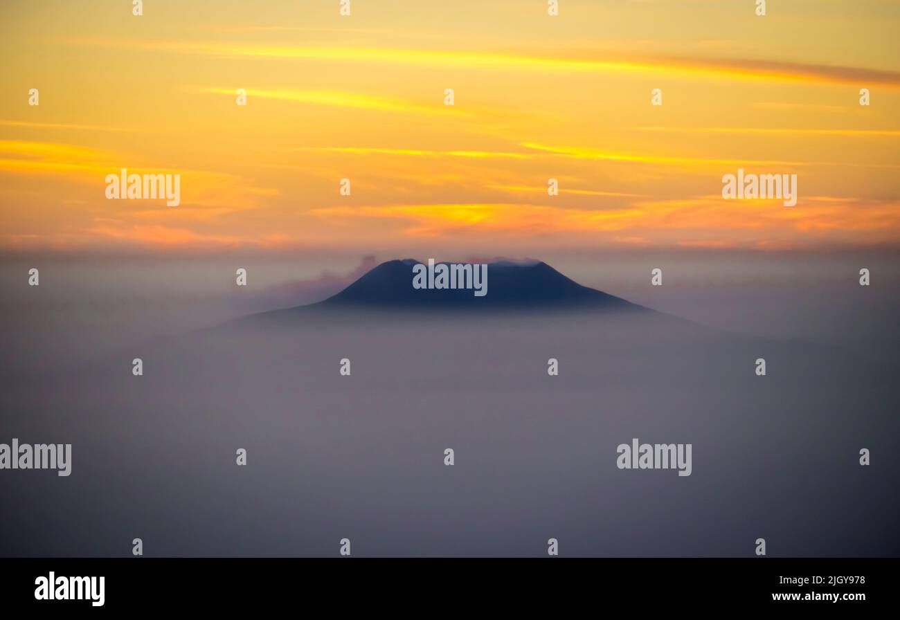 Mount etna at sunset hi-res stock photography and images - Alamy