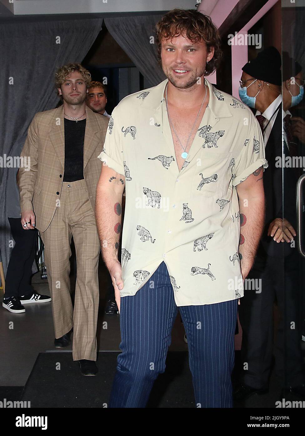 5 Seconds Of Summer At Good Morning America -PICTURED: Luke Hemmings ...