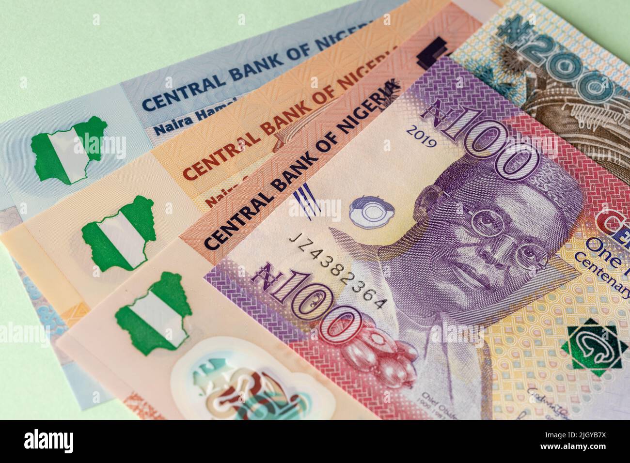 Nigeria money naira paper banknotes hi-res stock photography and images ...