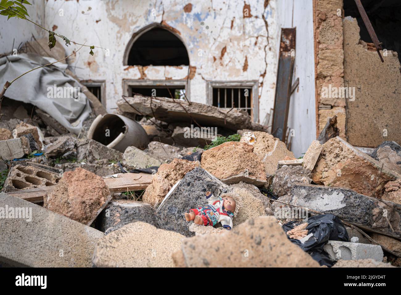 Inside the Aleppo Souk in the Old City in Aleppo, Syria Stock Photo - Alamy