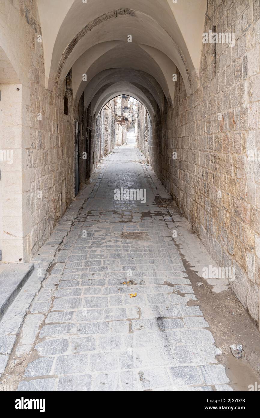 Inside the Aleppo Souk in the Old City in Aleppo, Syria Stock Photo - Alamy