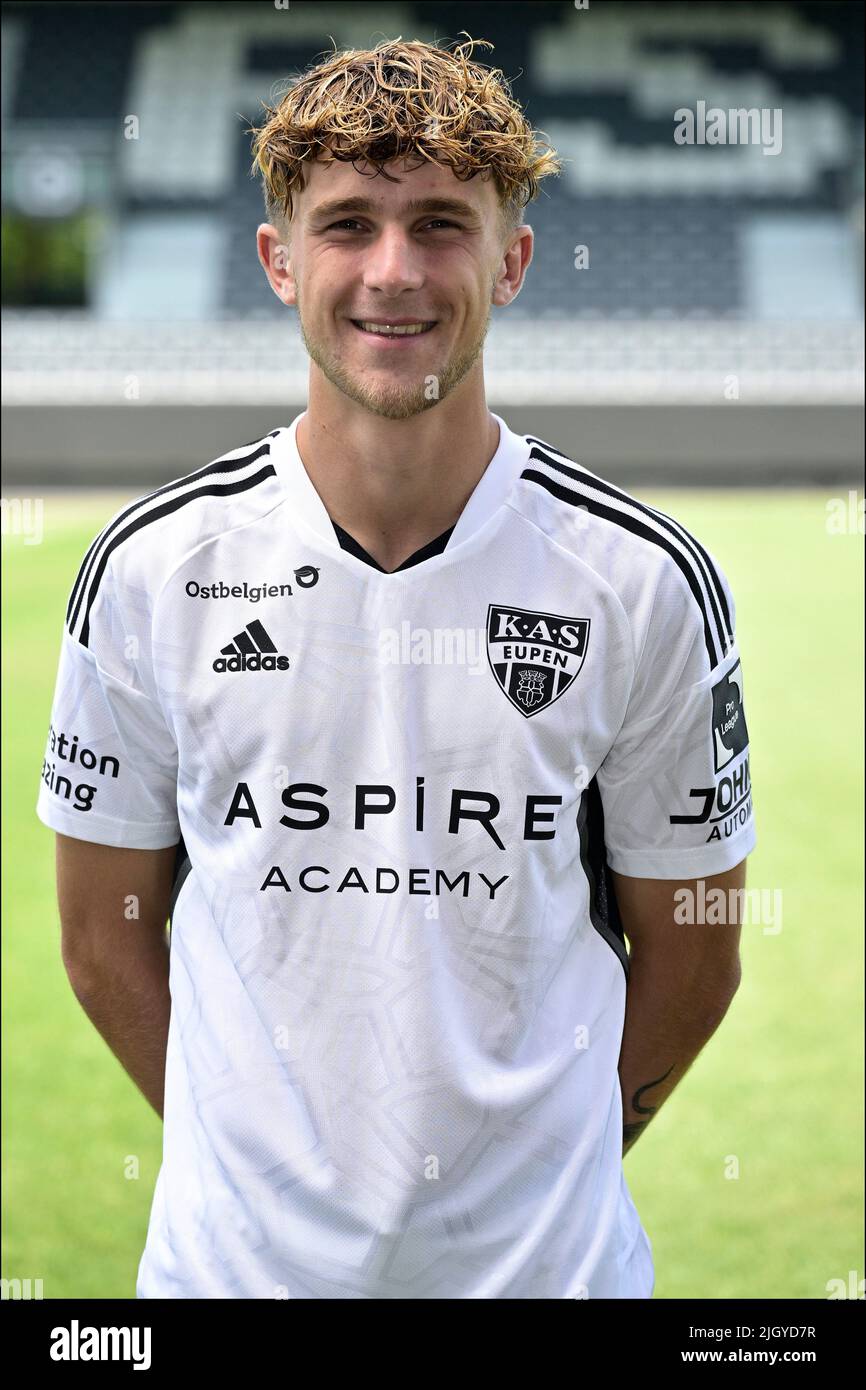 Eupen's Lorenzo Offerman poses for the photographer at the 2022-2023 ...