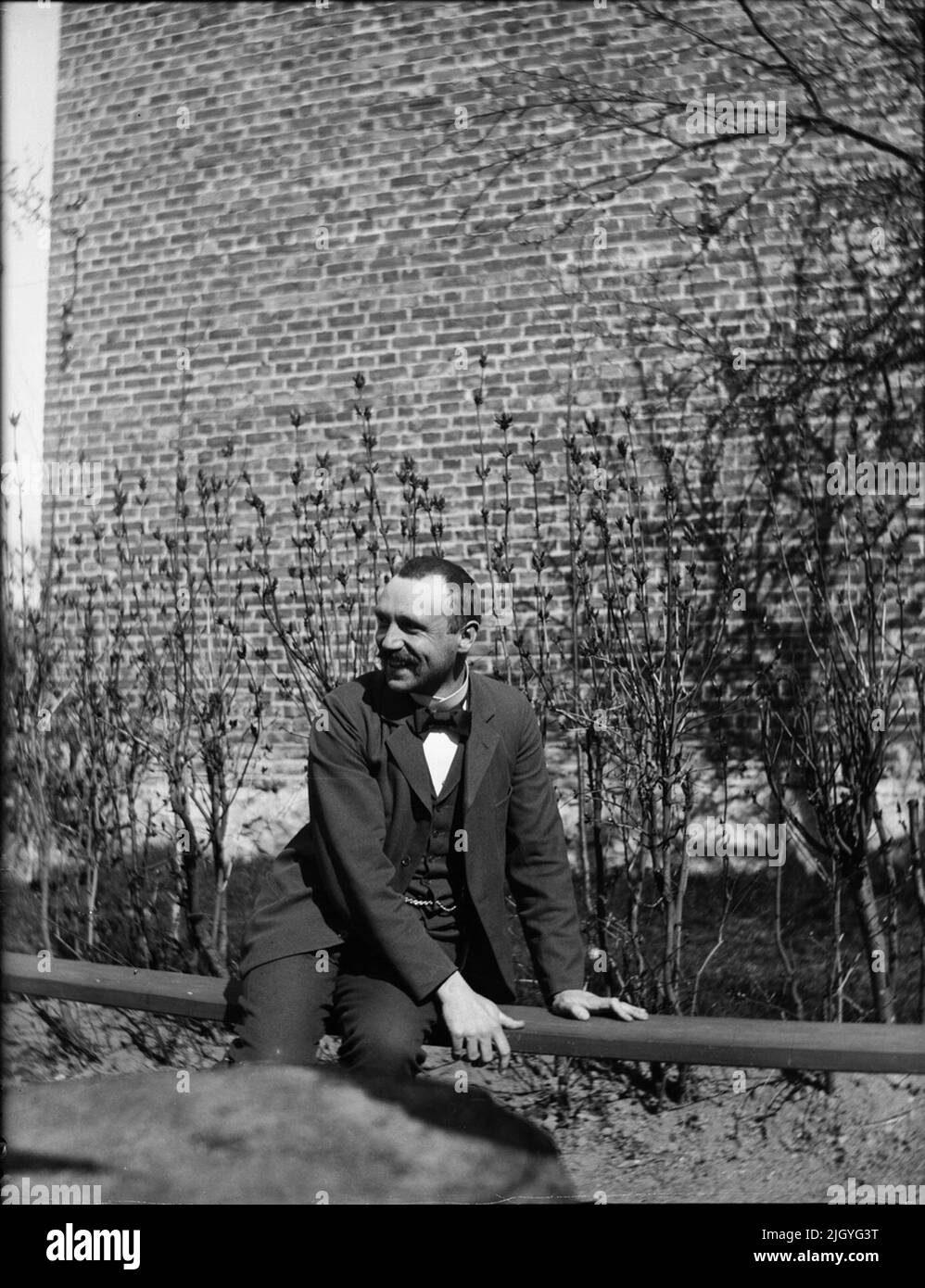 Ruben Liljefors, neighborhood Edda, Svartbäcksgatan 37, Uppsala 1900 ...