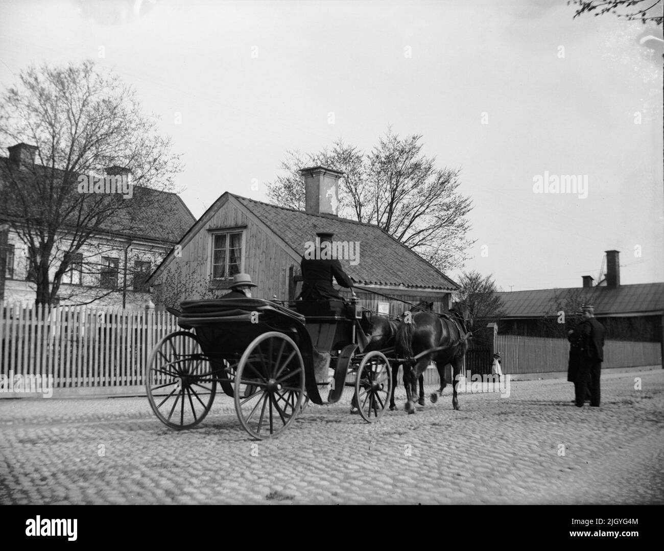 Neighborhood setting Black and White Stock Photos & Images - Alamy