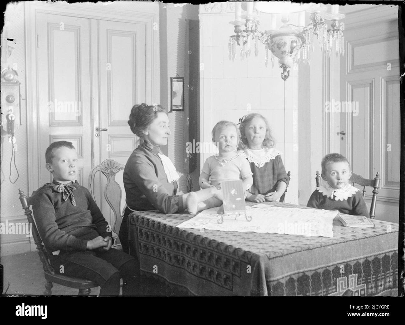 Family portrait, Östhammar, Uppland. Family Portrait, Östhammar ...
