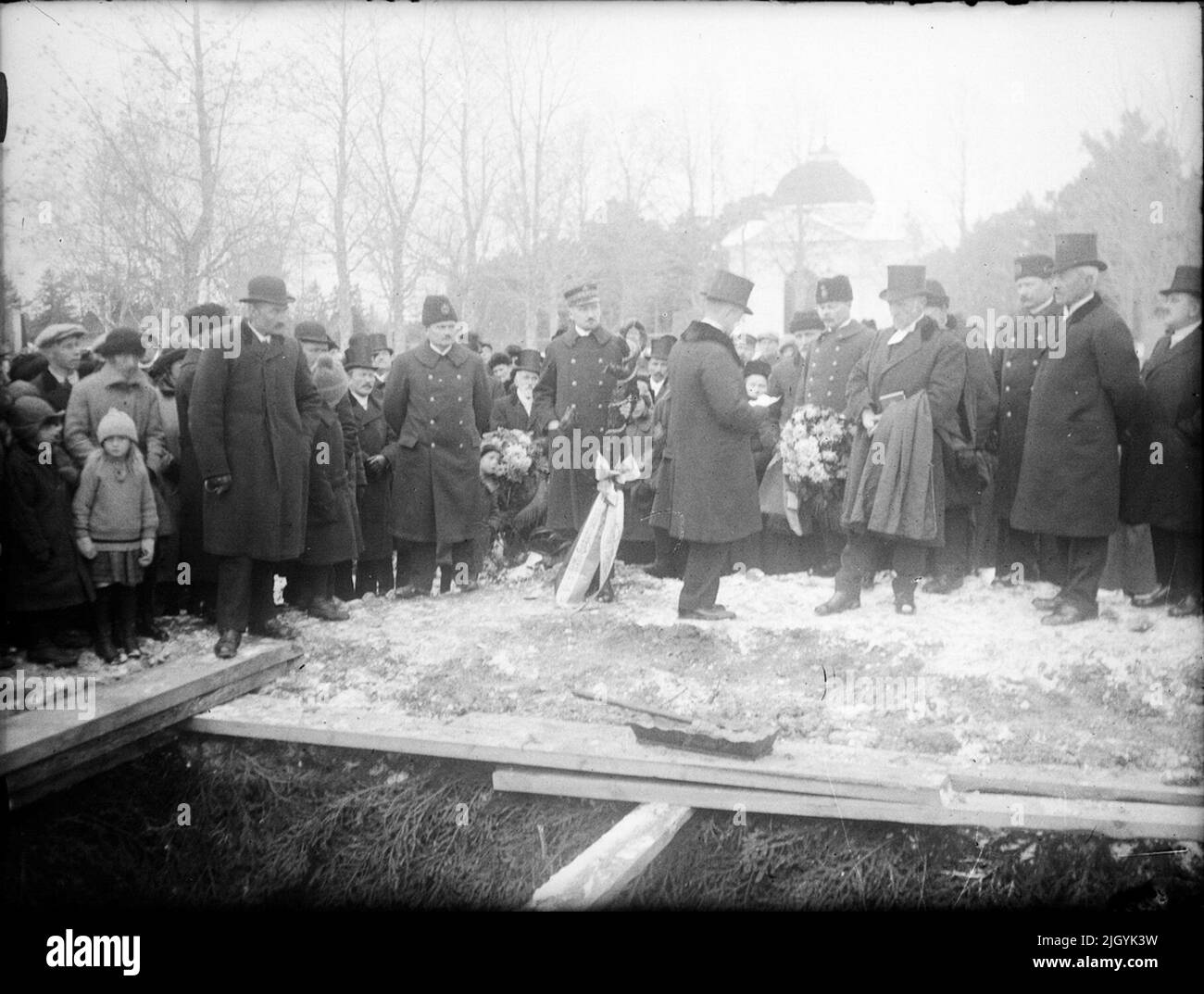 Burial at Öregrund's cemetery. Funeral of sailors who drowned when the ...