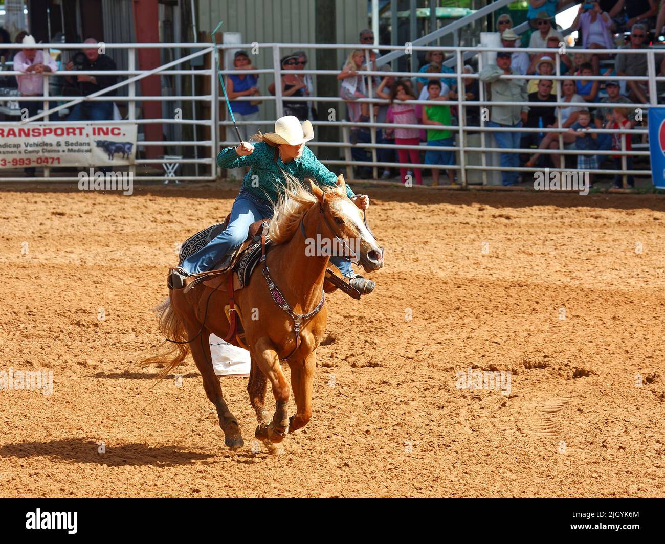 Barrel race hi-res stock photography and images - Alamy
