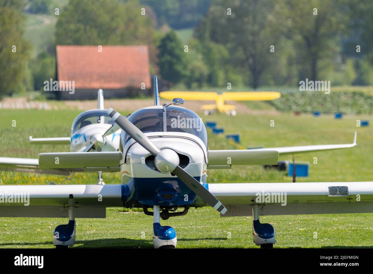 Grass apron hi-res stock photography and images - Alamy