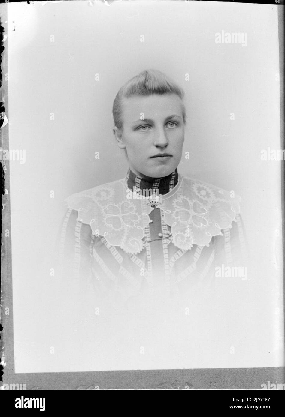 Repro -Photography - Woman, Östhammar, Uppland. Repro -photography ...