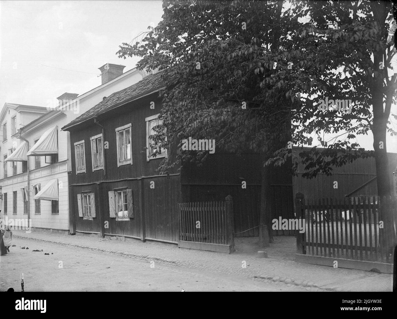 The former reading and work school, the Toven neighborhood, Dragarbrunn ...
