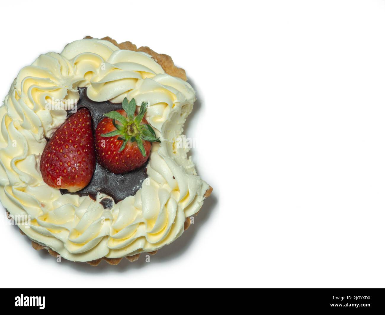 Cake with butter cream and strawberries. Sweetness on a white ...