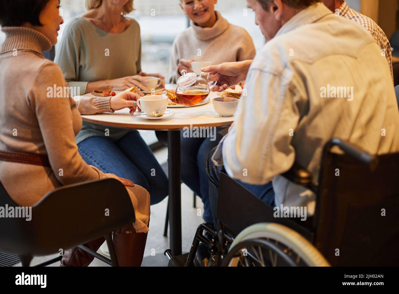 Real time rear hi-res stock photography and images - Alamy