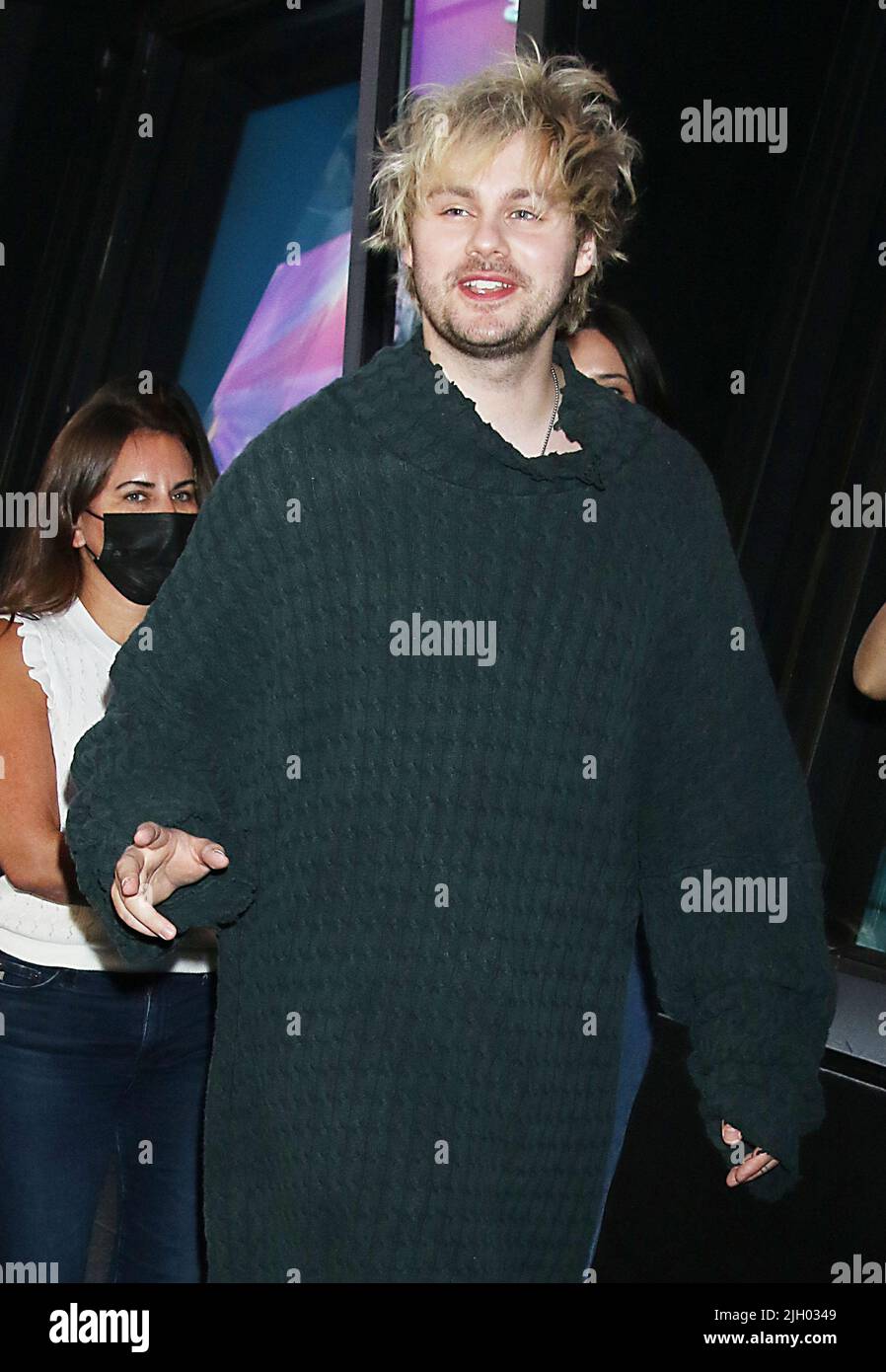 5sos 2022 Ashton Black And White