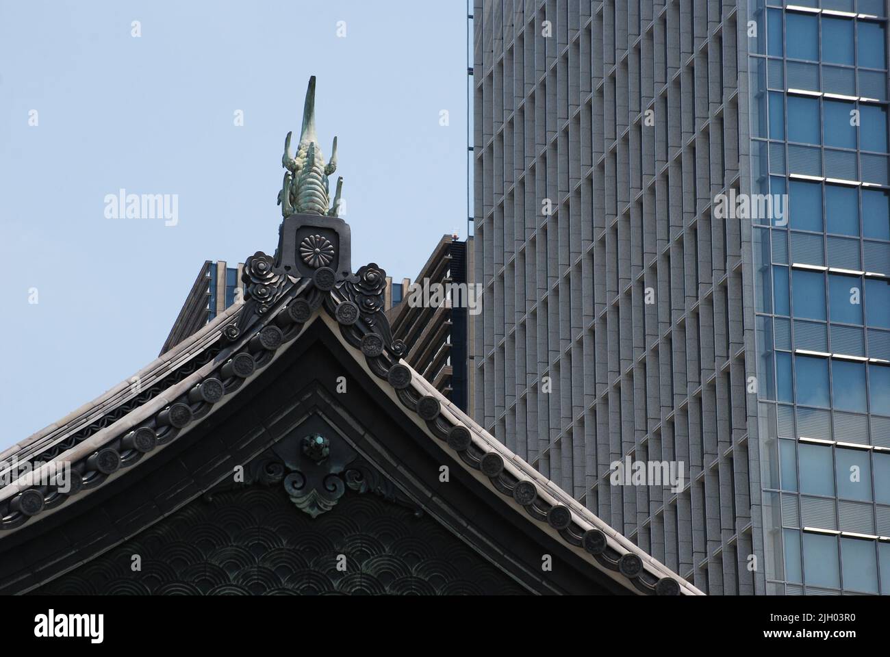 Traditional architecture of a Buddhist temple, Tokyo, Japan Stock Photo ...