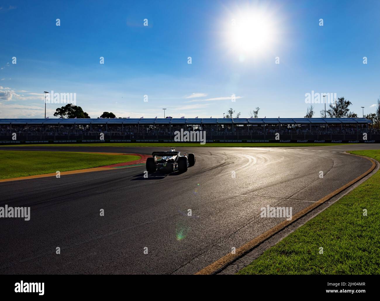 Yuki Tsunoda takes turn 15 at the Melbourne Formula 1 Grand Prix in ...