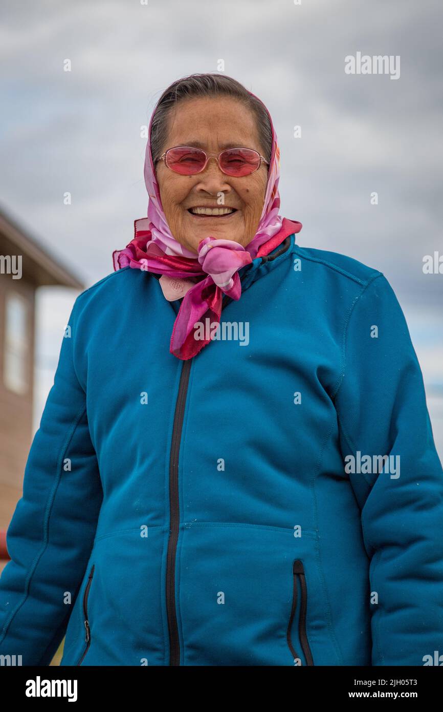 Indigenous woman canada hi-res stock photography and images - Alamy