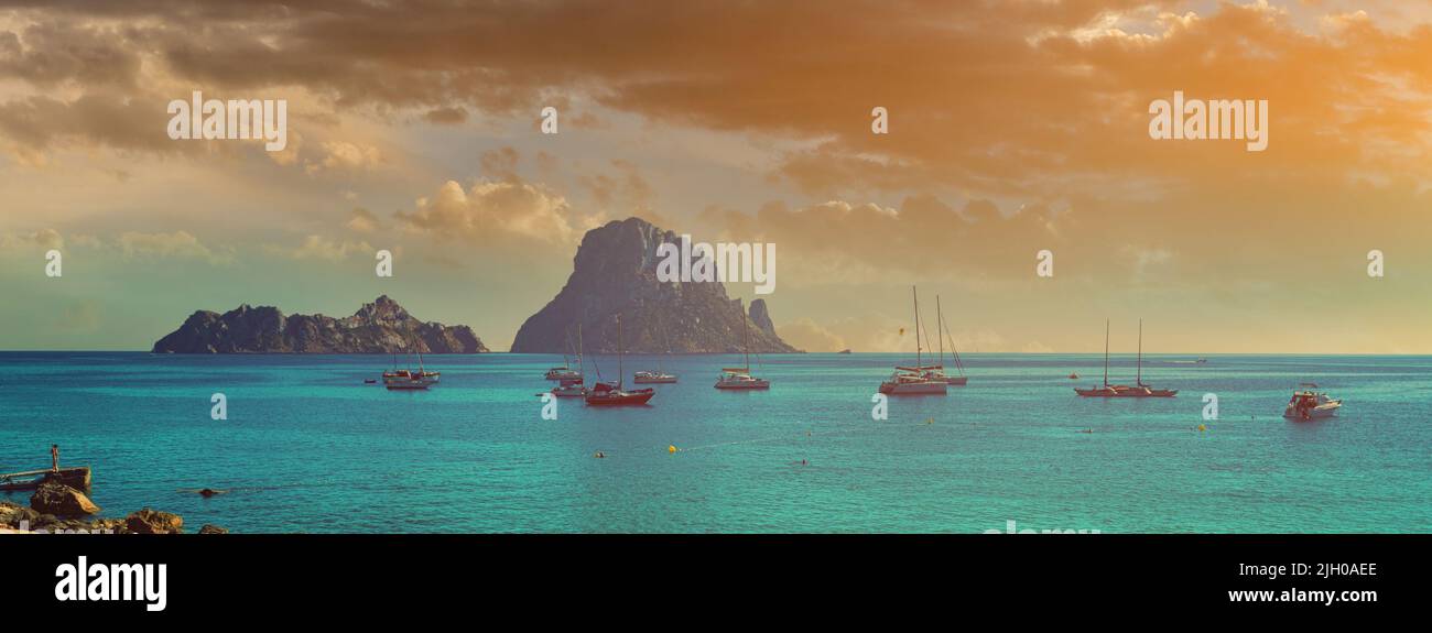 Mesmerizing view famous golden hi-res stock photography and images - Alamy