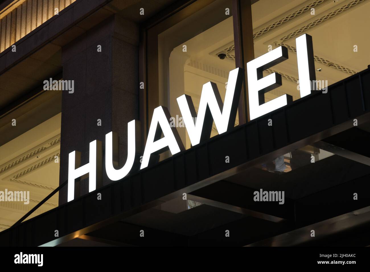 Shanghai,China-Jan.1st 2022: close up HUAWEI store sign at night ...