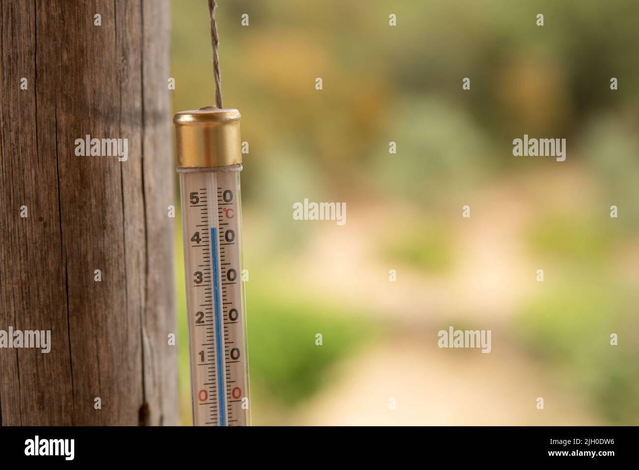 40 degree temperatures hi-res stock photography and images - Alamy
