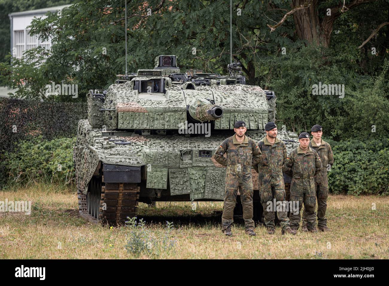 Leopard tank munster hi-res stock photography and images - Alamy