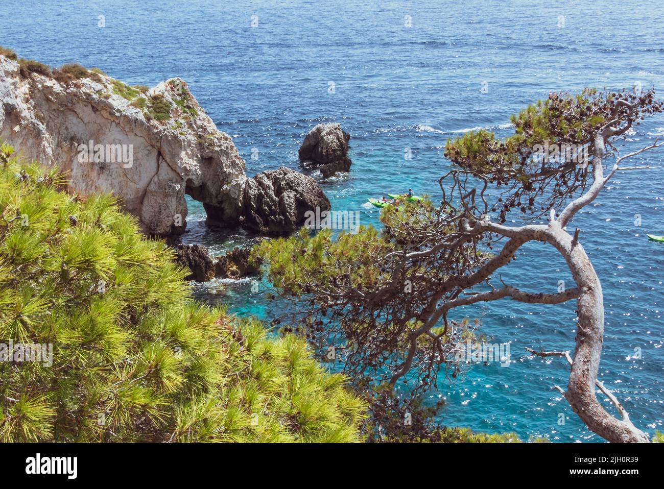 sea, cliffs and beaches in the Quakes islands with a Caribbean sea ...