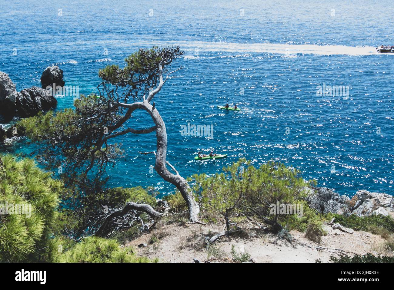 sea, cliffs and beaches in the Quakes islands with a Caribbean sea ...