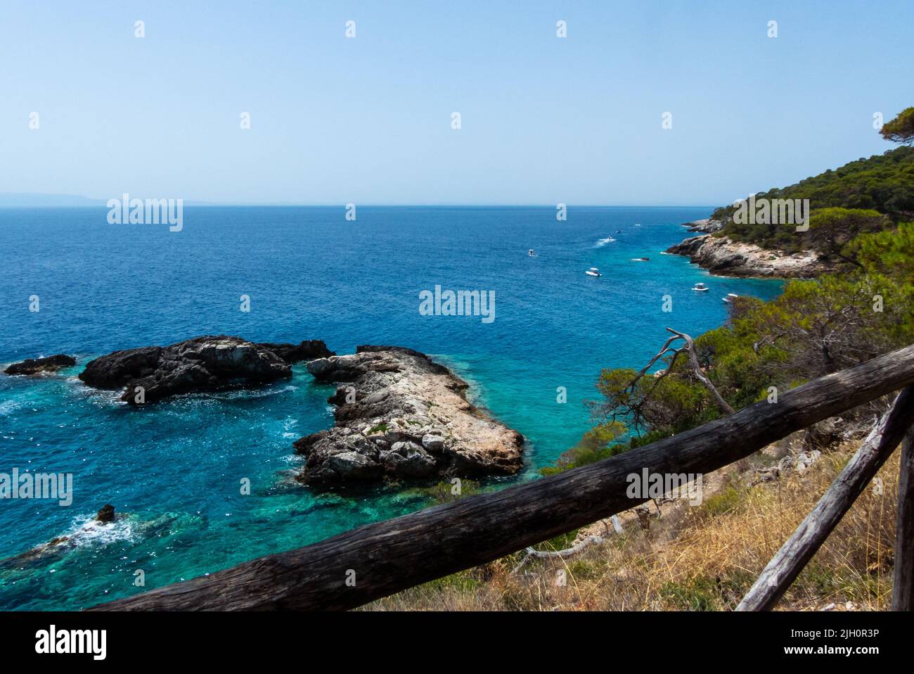 sea, cliffs and beaches in the Quakes islands with a Caribbean sea ...