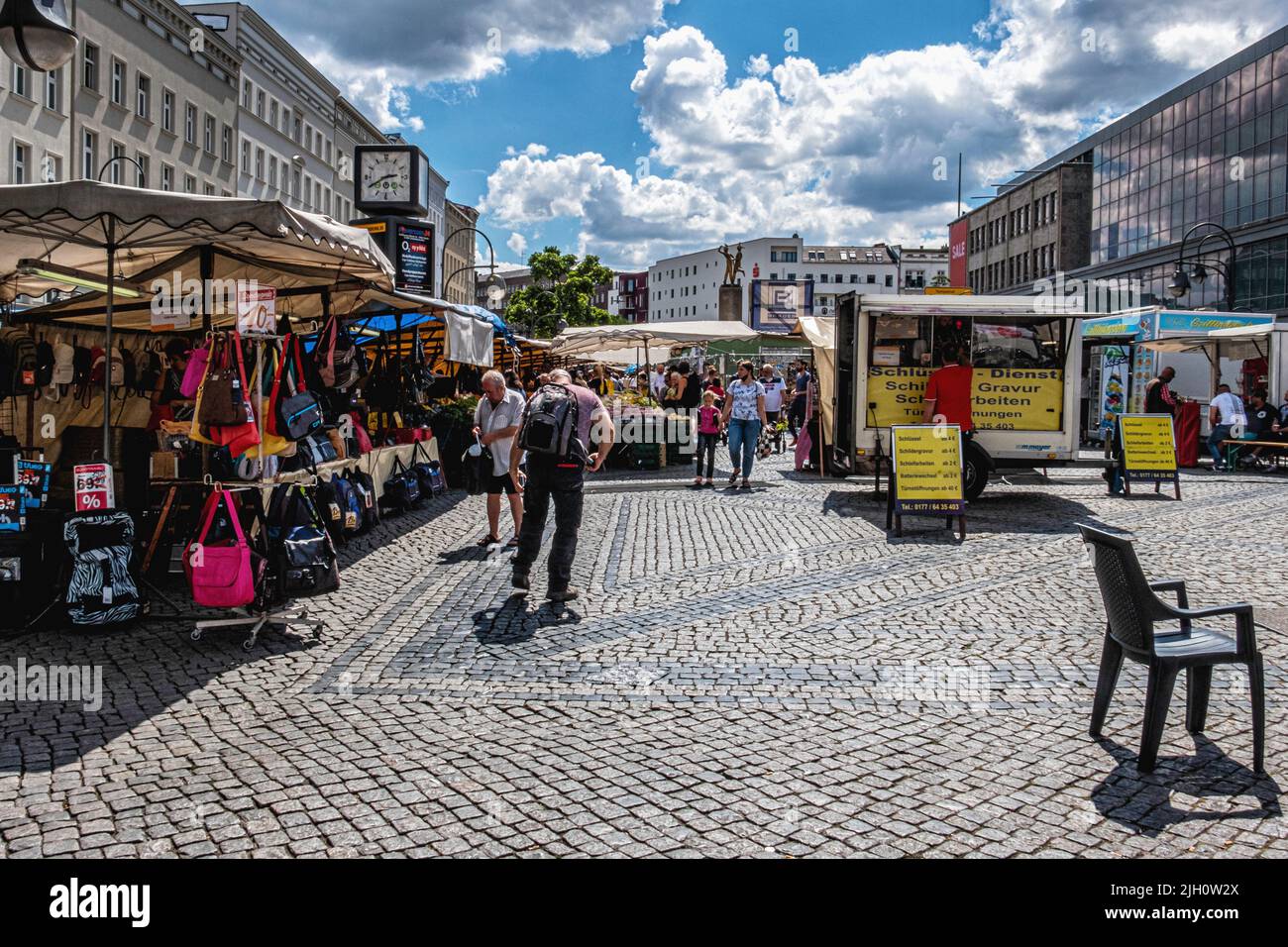 Hermannplatz, Neukölln, Berlin - Market stalls, Apartment buidings and ...
