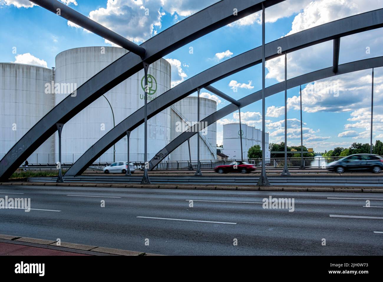 Tied arch steel road bridge hi-res stock photography and images - Alamy