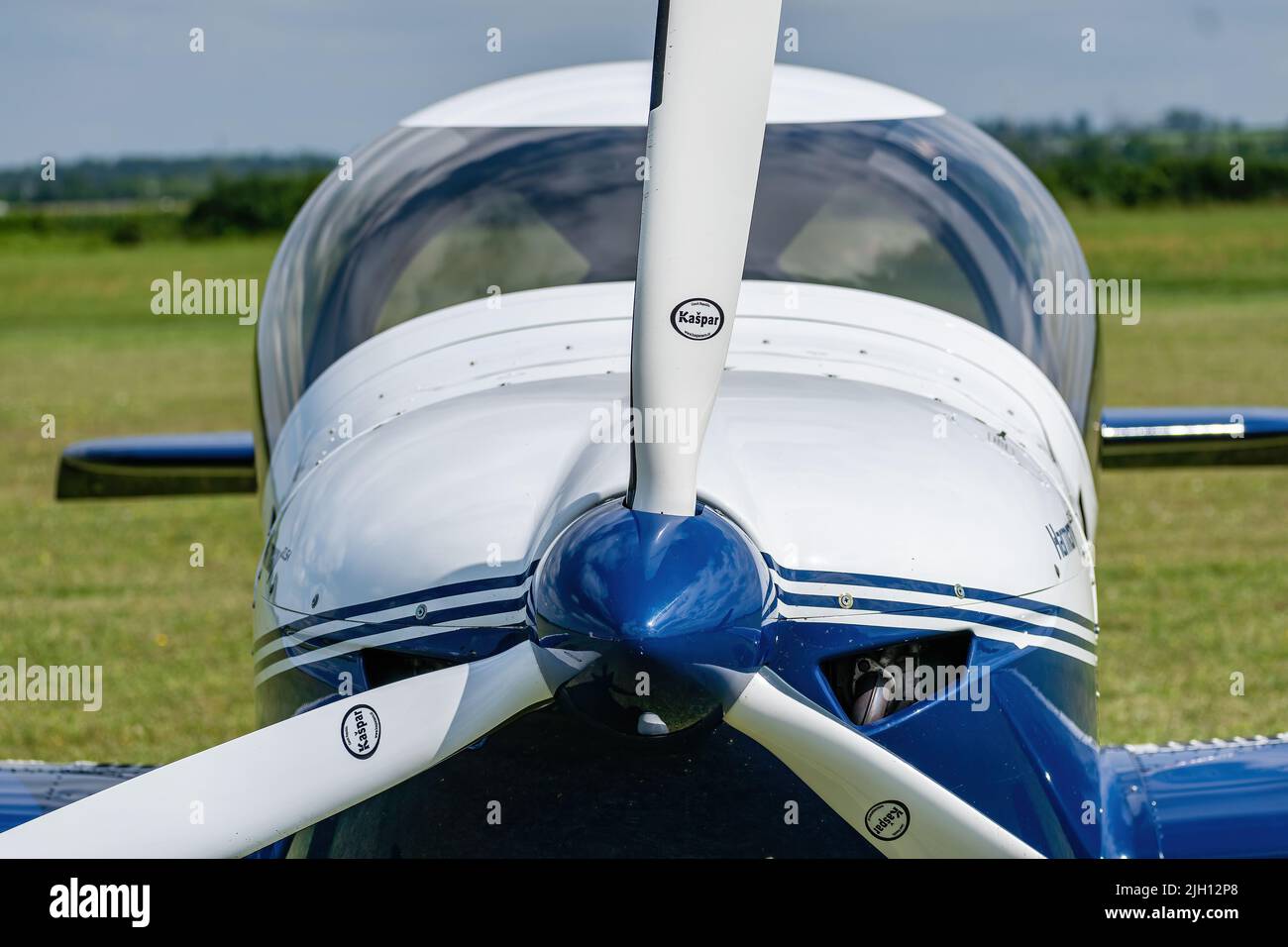 Single engine frontview hi-res stock photography and images - Alamy