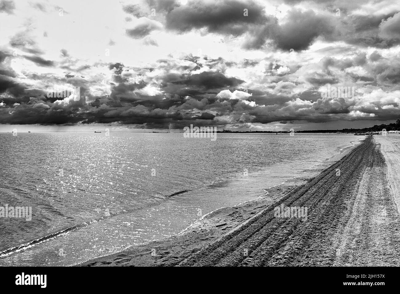 Summertime outdoors Black and White Stock Photos & Images - Alamy