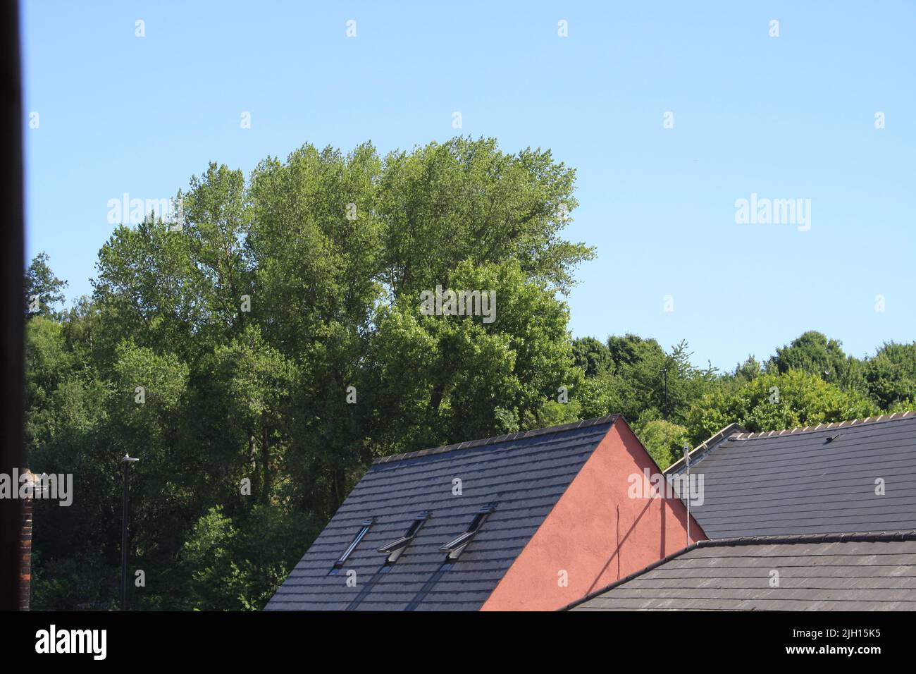 City meets country hi-res stock photography and images - Alamy