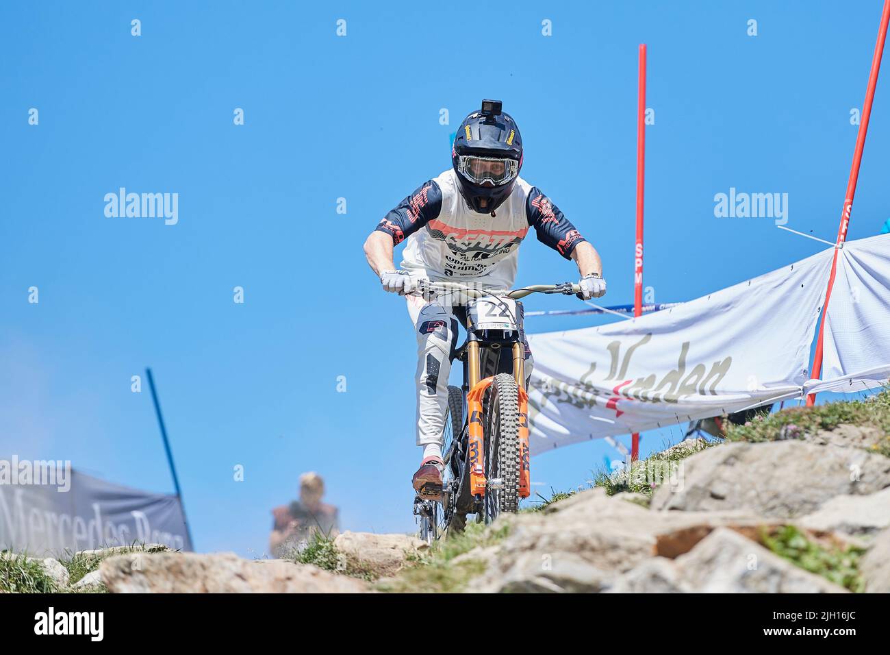 Lenzerheide, Schweiz. 8. Juli 2022. Bernard Kerr während der Downhill ...