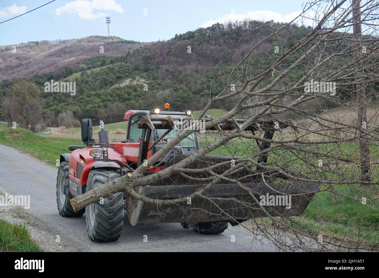 Dead tractor hi-res stock photography and images - Alamy