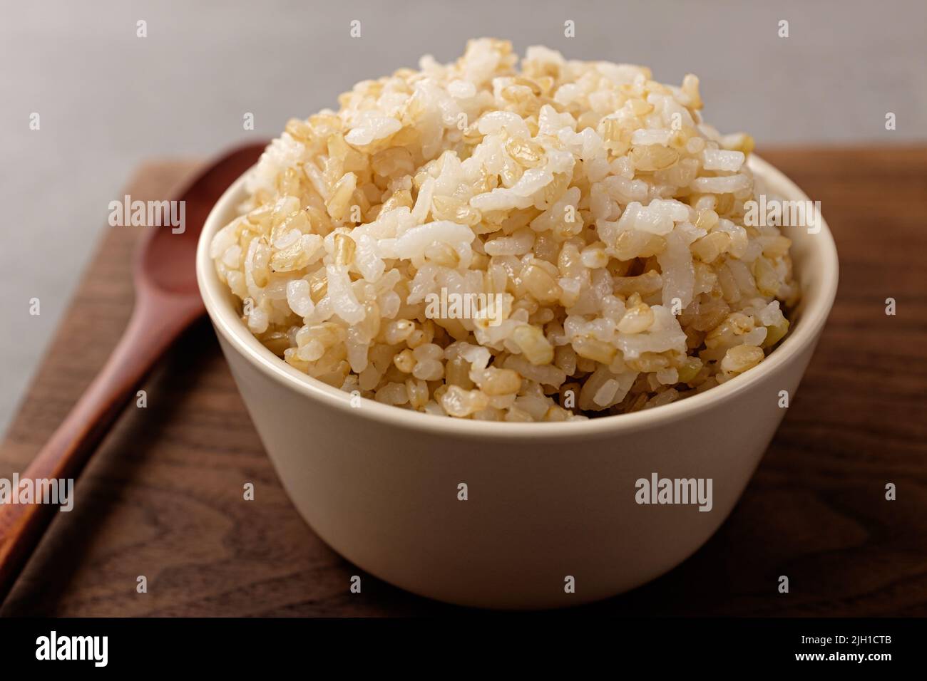 Brown rice made by boiling whole grain brown rice Stock Photo - Alamy