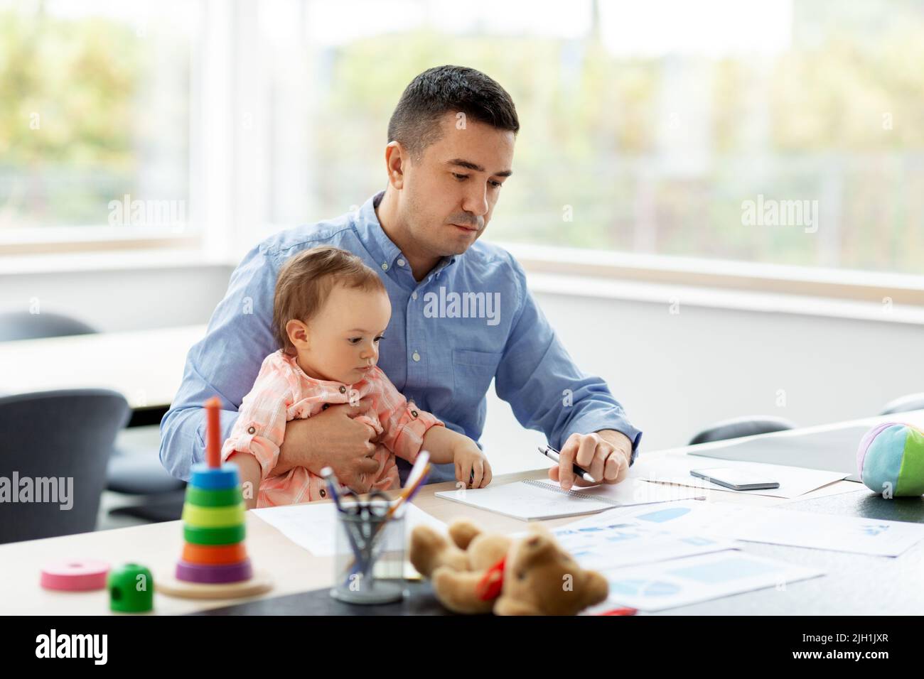Father child work office hi-res stock photography and images - Alamy