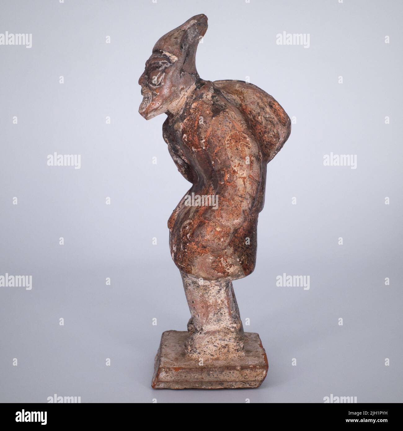 Tang dynasty pottery hi-res stock photography and images - Alamy