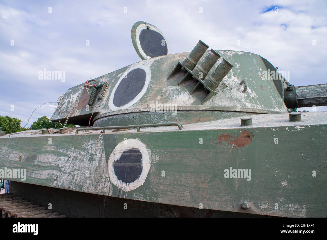 9K114 Shturm Anti-tank Missile System, 2S34 Khosta Self-propelled ...