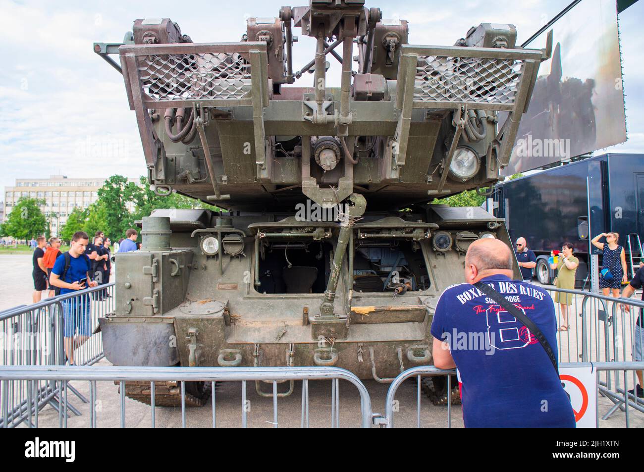 9K114 Shturm Anti-tank Missile System, 2S34 Khosta Self-propelled ...