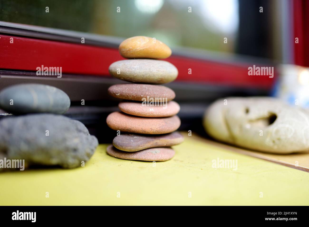 Flat pebble stone stack hi-res stock photography and images - Alamy