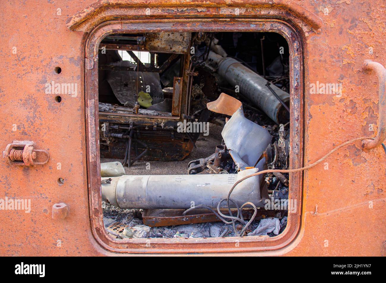 9K114 Shturm Anti-tank Missile System, 2S34 Khosta Self-propelled ...