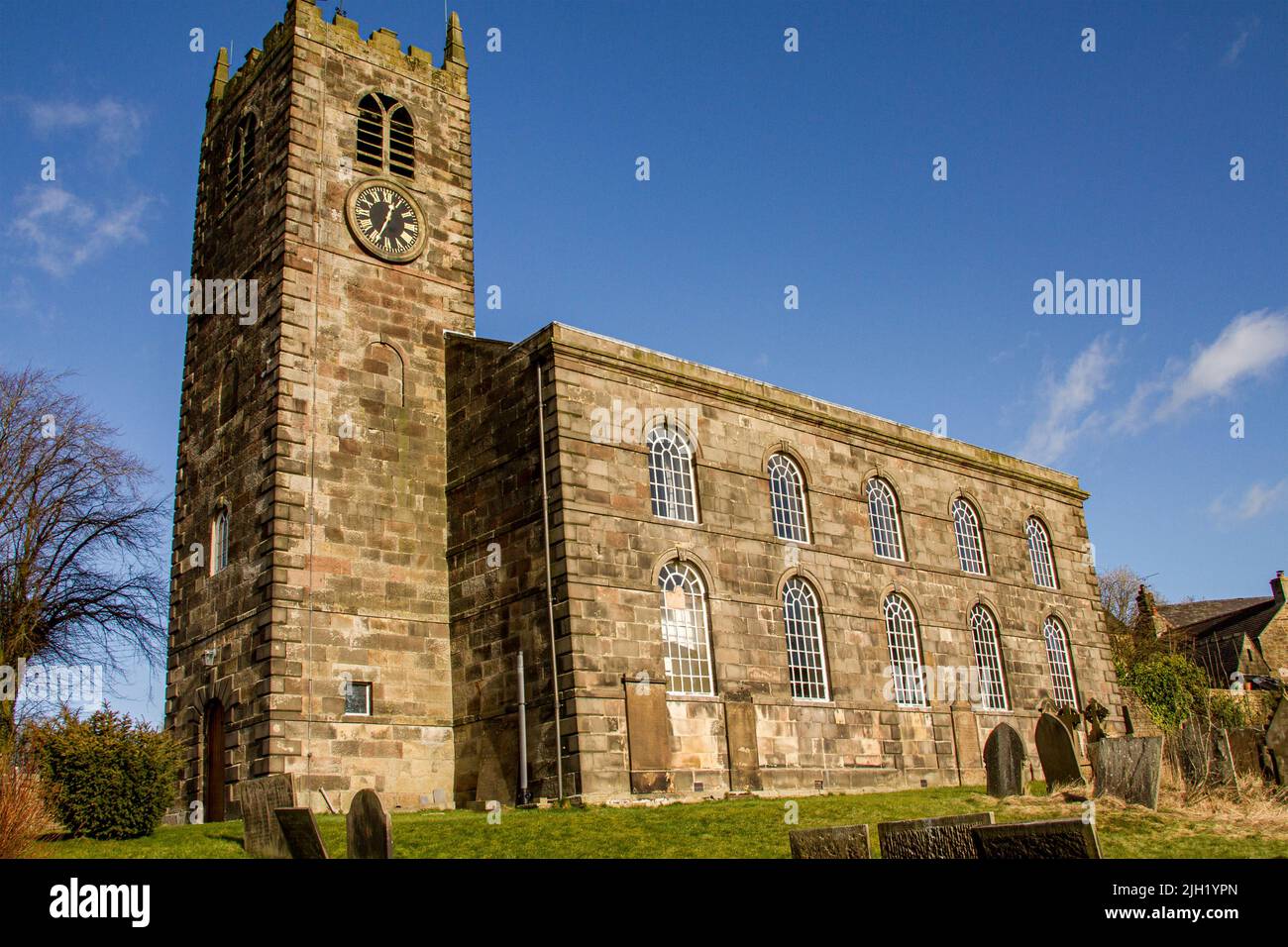 Block crenellated parapet hi-res stock photography and images - Alamy
