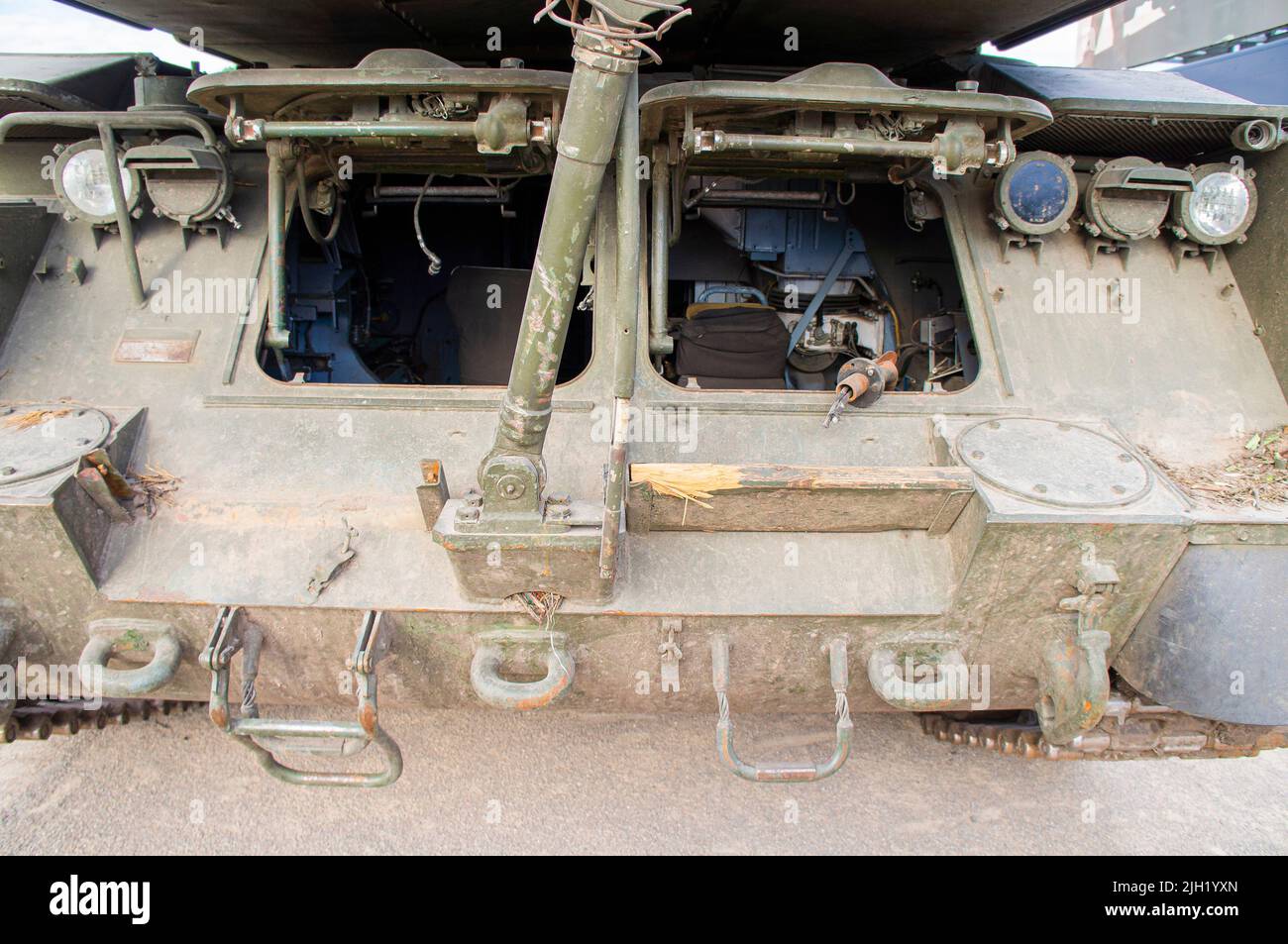 9K114 Shturm Anti-tank Missile System, 2S34 Khosta Self-propelled ...