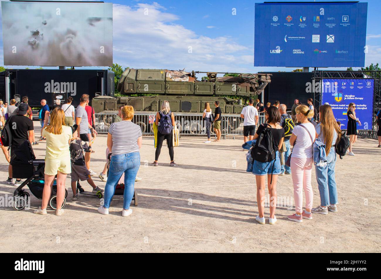 9K114 Shturm Anti-tank Missile System, 2S34 Khosta Self-propelled ...