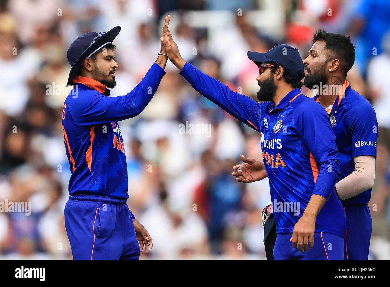 Shreyas Iyer of India catches Liam Livingstone of England and ...