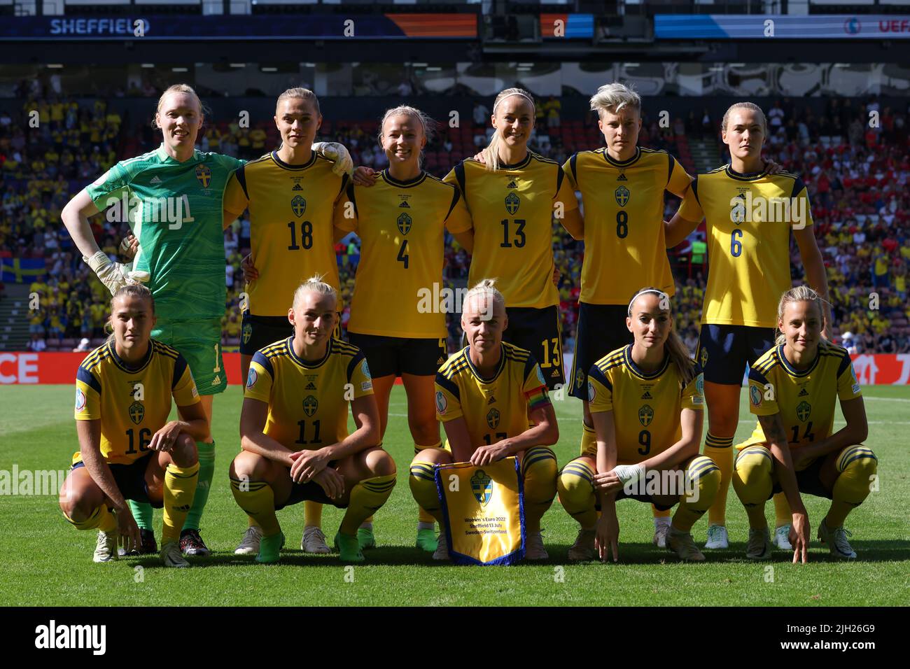 Sweden team group back row hi-res stock photography and images - Alamy