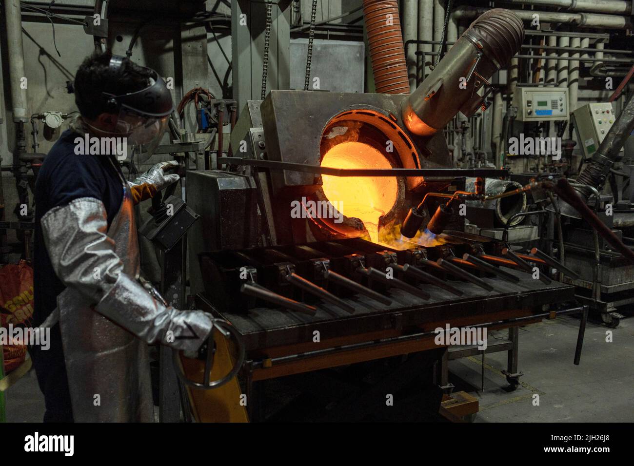 Silver smelter hi-res stock photography and images - Alamy