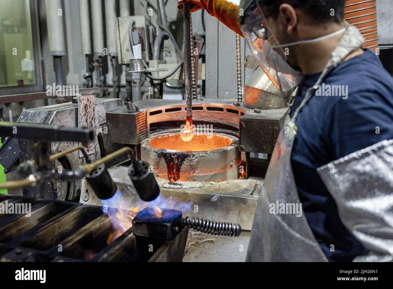 Heraeus gold hi-res stock photography and images - Alamy